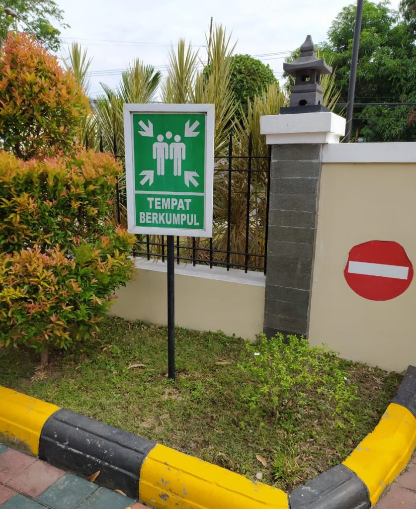 Signage Titik Kumpul: Pengertian, Poin Penting, Fungsi, dan Contoh Gambar